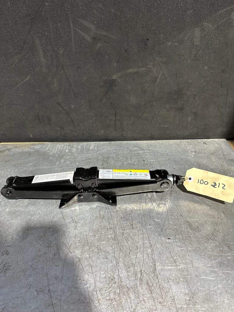 Audi 8V A3 S3 RS3 Jack 8V0 011 031 BTS3 - Performance Spares Warehouse